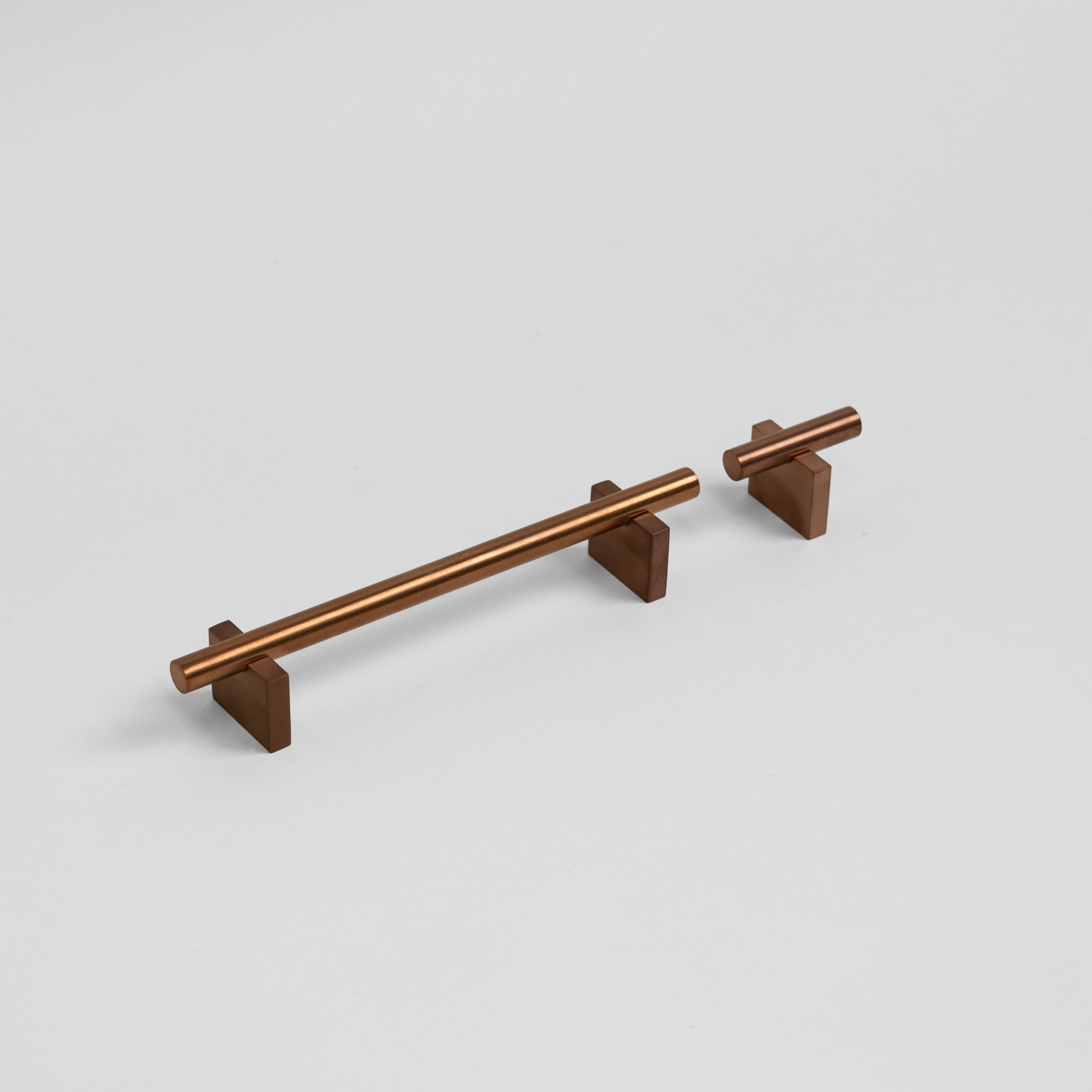 Note 3 Handle – Perpendicular Cabinet Pull – Linear Standard