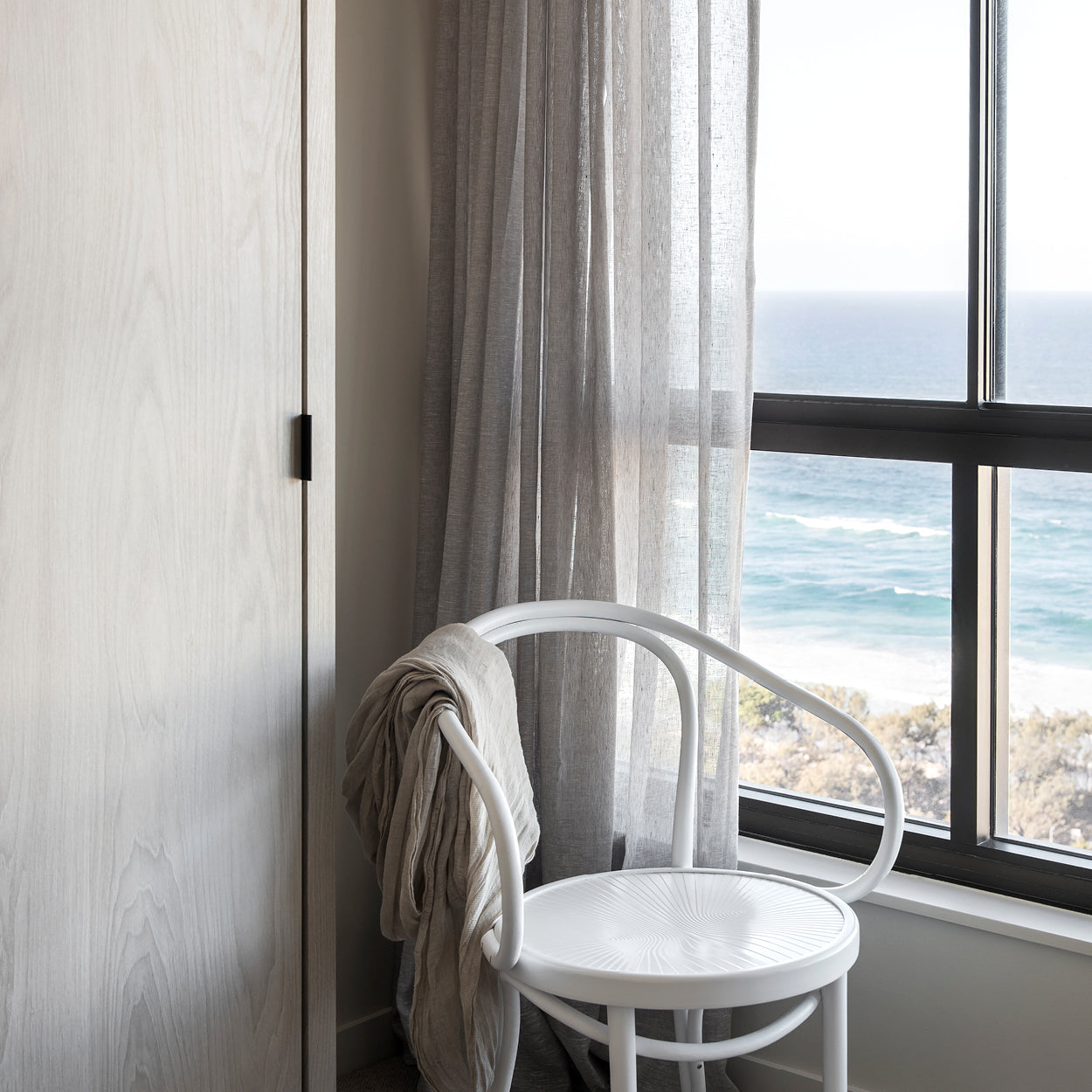 Pipe Lip Pull – Minimalist Cabinet Handles – Linear Standard