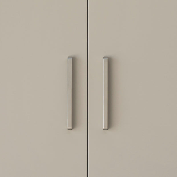 Slimline Handle: Sleek & Affordable Finger Pull – Linear Standard