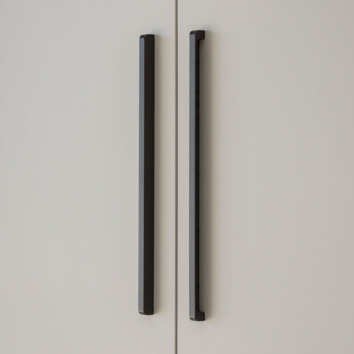 Slimline Handle: Sleek & Affordable Finger Pull – Linear Standard