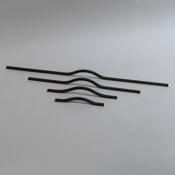 Brave Handle: Cabinet Pull in Multiple Sizes – Linear Standard