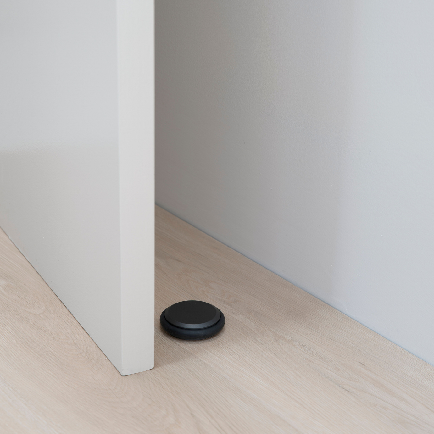 DJ Door Stop (Versatile No-Drill Installation Option) – Linear Standard