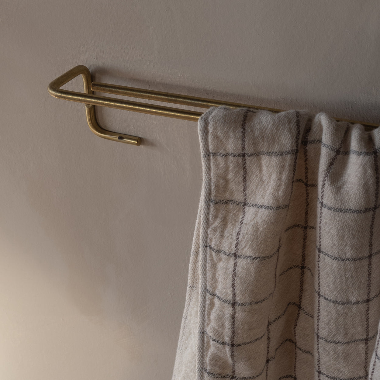Refine Towel Hanger M – Linear Standard