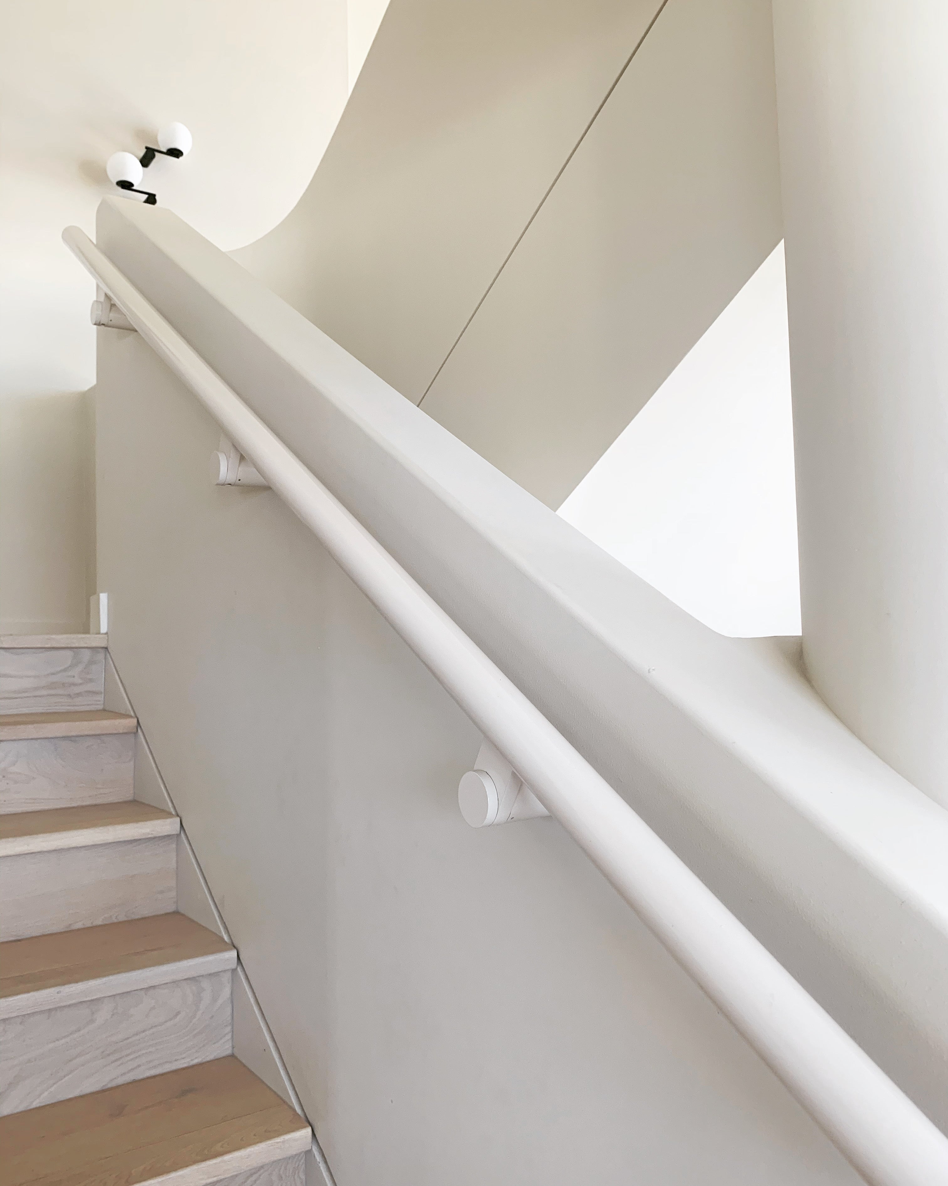 Icon Handrail Bracket – Linear Standard